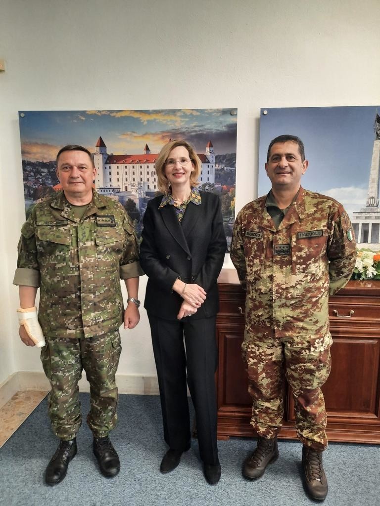 Visita del Comandante del COVI, Generale di Corpo d’Armata Francesco ...