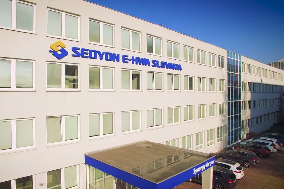 Seoyon E-HWA raddoppia la produzione a Čadca - camit.sk